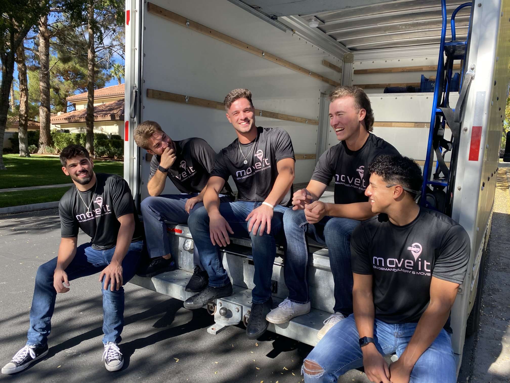 About Move It | On Demand Moving, Delivery, & Junk Removal